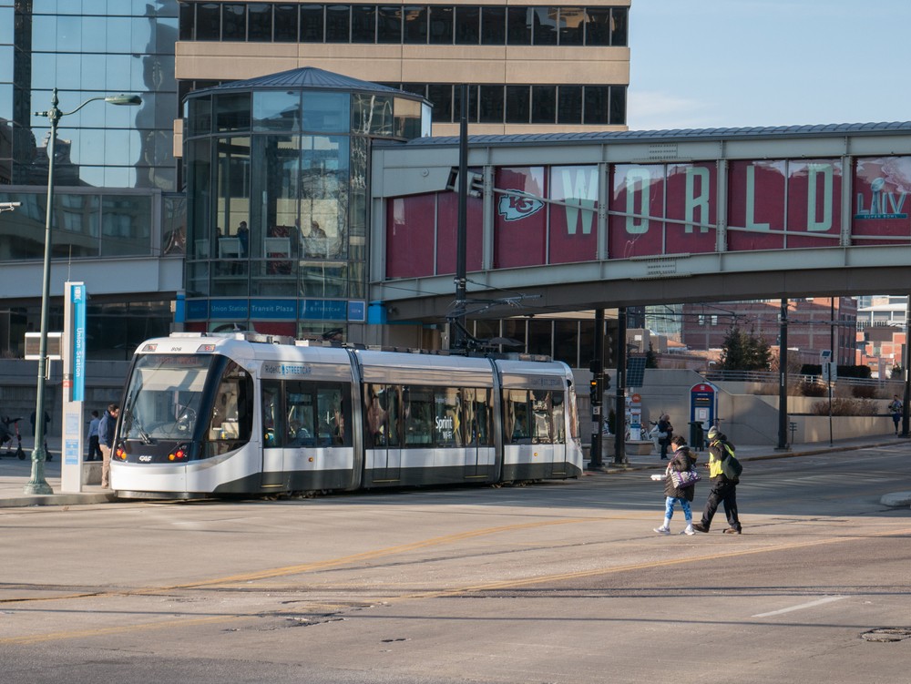 As Kansas City’s Streetcar Expands, Its Buses Suffer