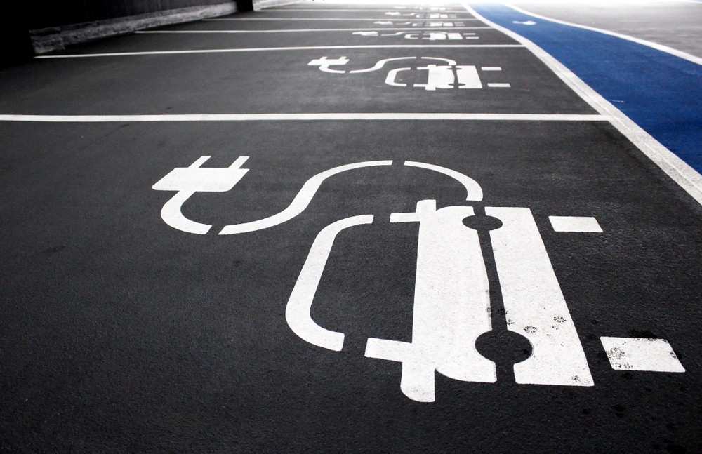 St Louis County Council Mandates Businesses Install EV Charging Stations